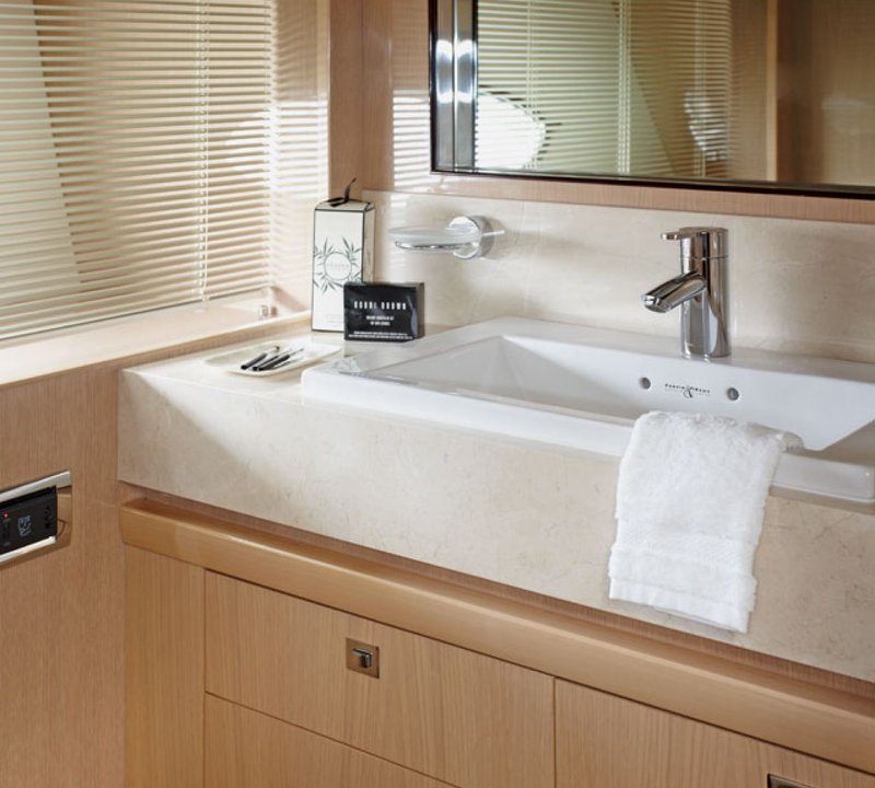 Princess V85 Yacht Charter Details, Motor Yacht | CHARTERWORLD Luxury ...